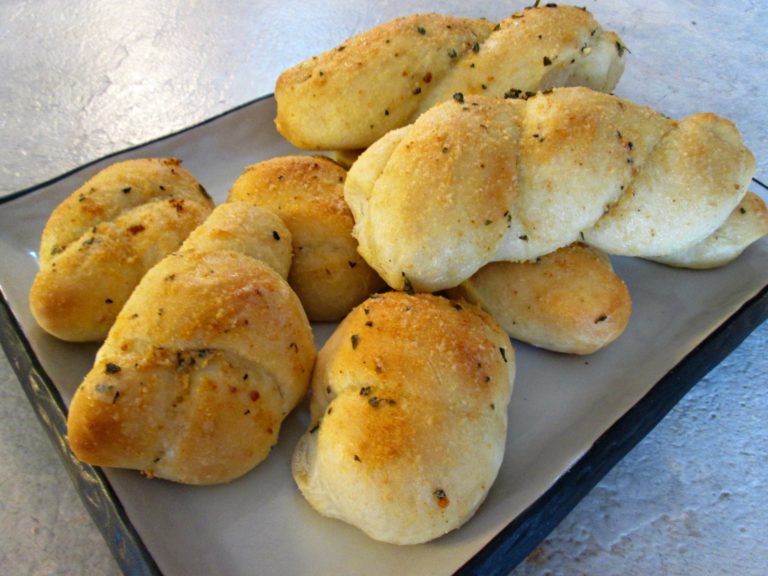 Garlic Parmesan Bread Knots & Twists - Poor Man's Gourmet Kitchen